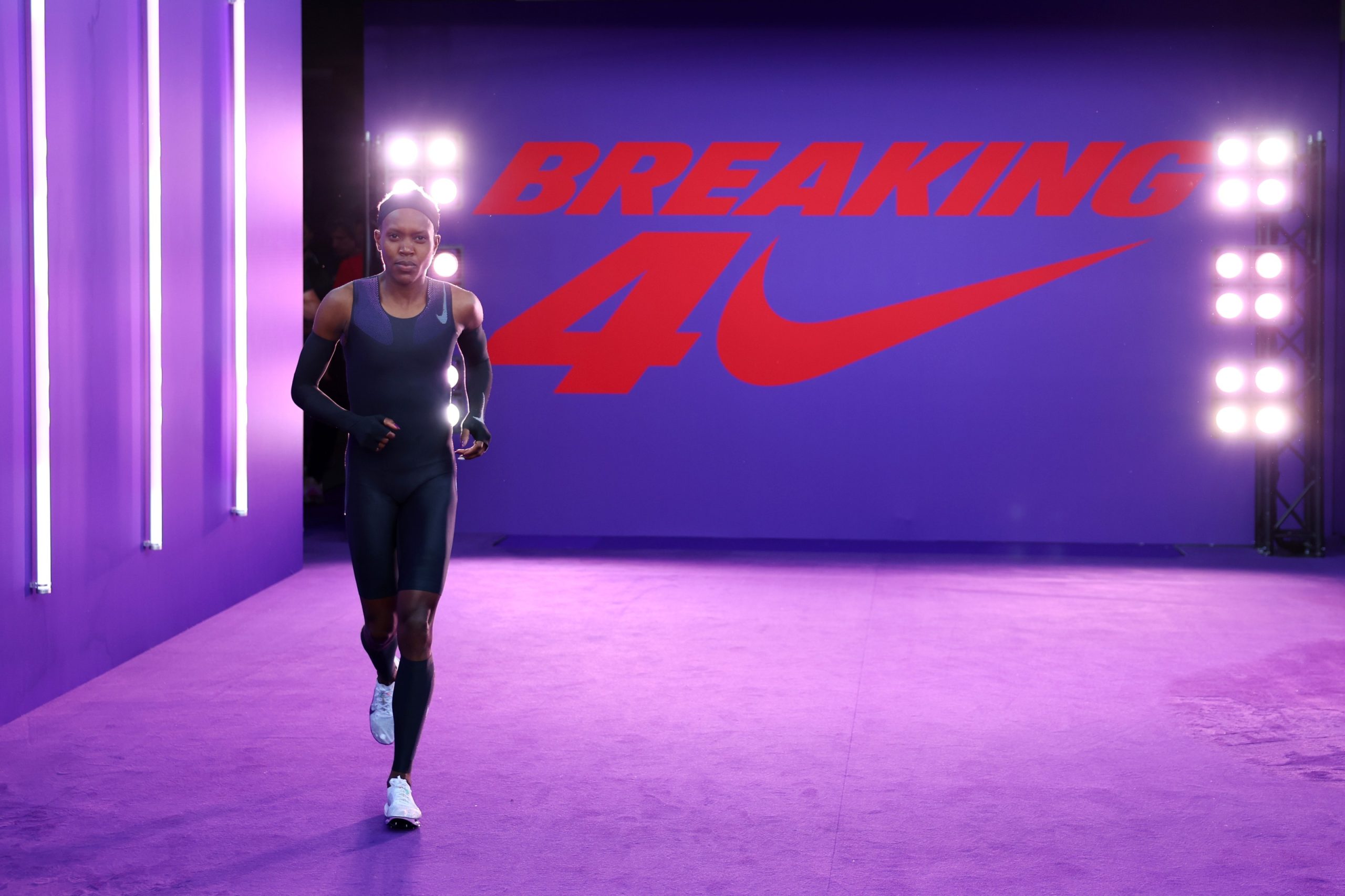 Breaking4: Faith Kipyegon nådde inte ända fram - Runner's World
